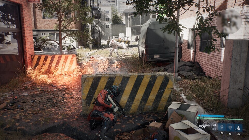 LLL, MMOTPS의 '어려운 생존'이 전달하는 독특한 매력